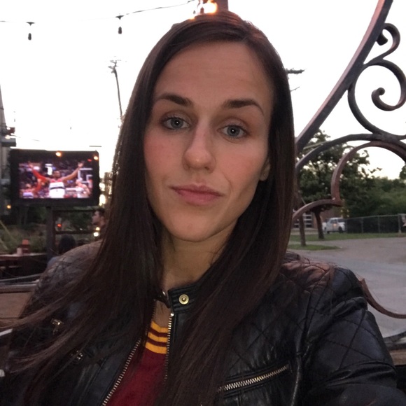 Jerri's Closet (@jerbear0388) | Poshmark